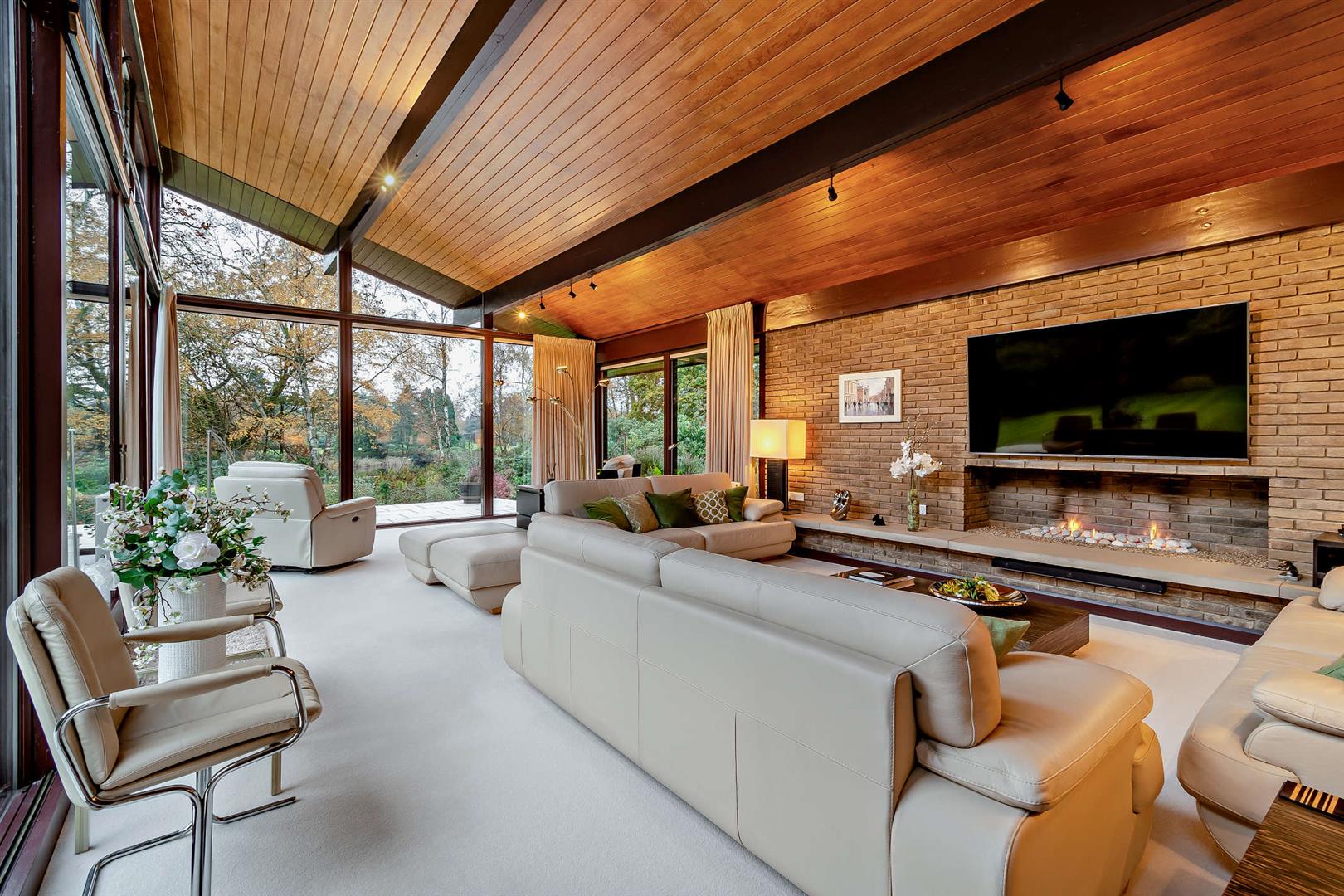 Squirrel Walk, Sutton Coldfield, B74 3AU | Aston Knowles